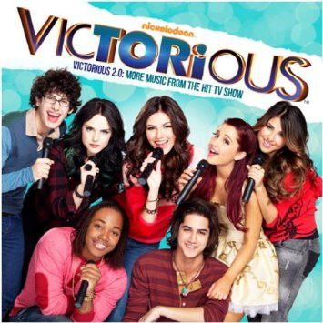 Paroles et traduction Victorious Cast : Take A Hint (Ft. Victoria ...