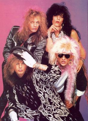 🐞 Paroles Poison : paroles de chansons, traductions et nouvelles chansons